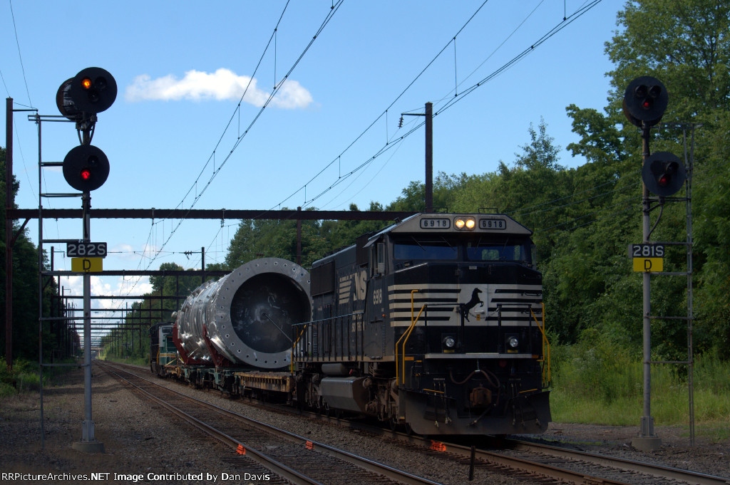 NS SD60E 6918 trails on X999-24